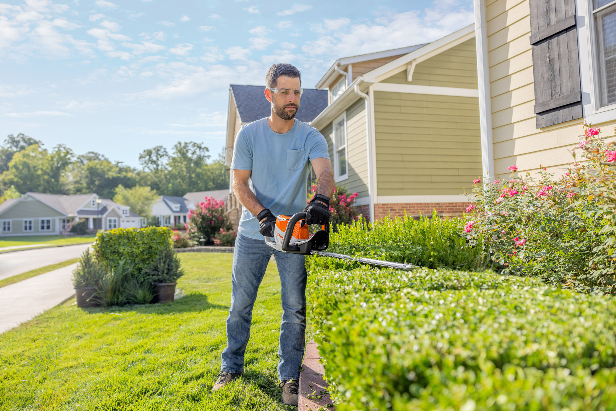 STIHL HSA 50 Battery Powered Hedge Trimmer - Bishop's Small Engine Repair
